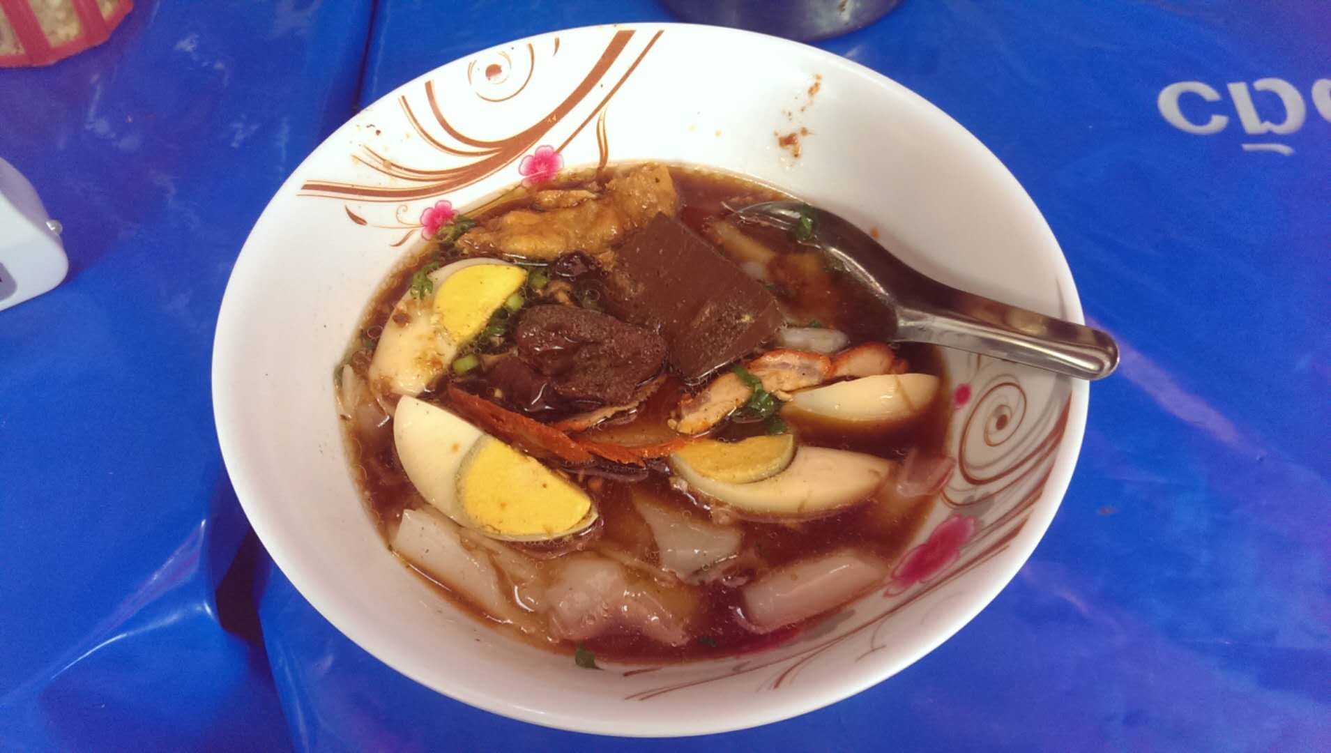 [泰國美食] 100道不能錯過的 泰國地道美食清單 必吃街頭小吃 路邊攤 上篇 - MC on the Go